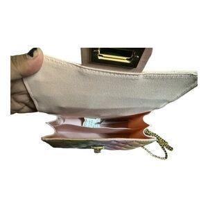 vegan | Bags | Nwt Pink Metallic Tone Diamond Pattern Silicone Purse ...